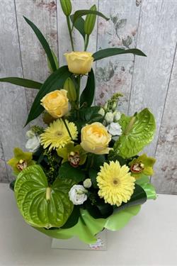 The Flower House - Florist Bolton 01204 668000